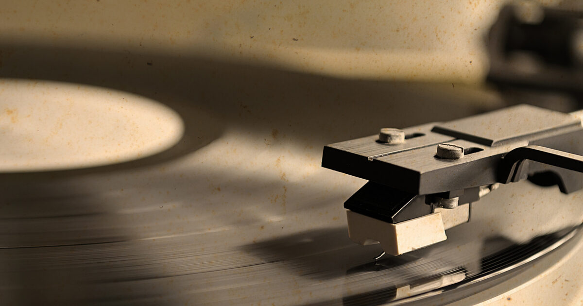 Dropping the Needle: The Best Speakers For Your Turntable | Klipsch